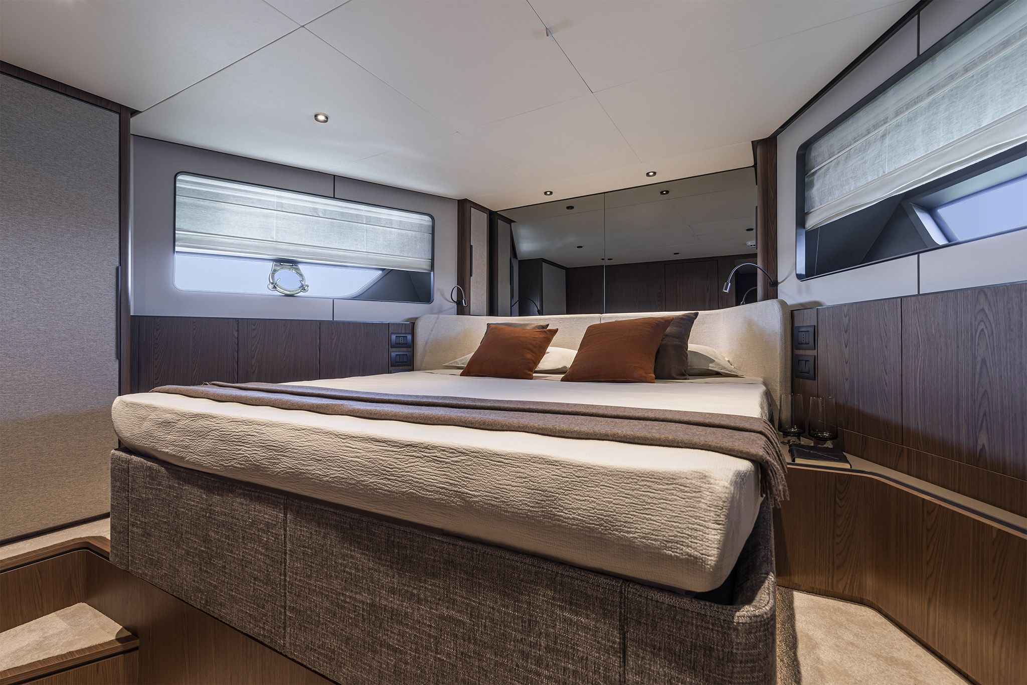 Ferretti Yachts 580 - Starship Yachts