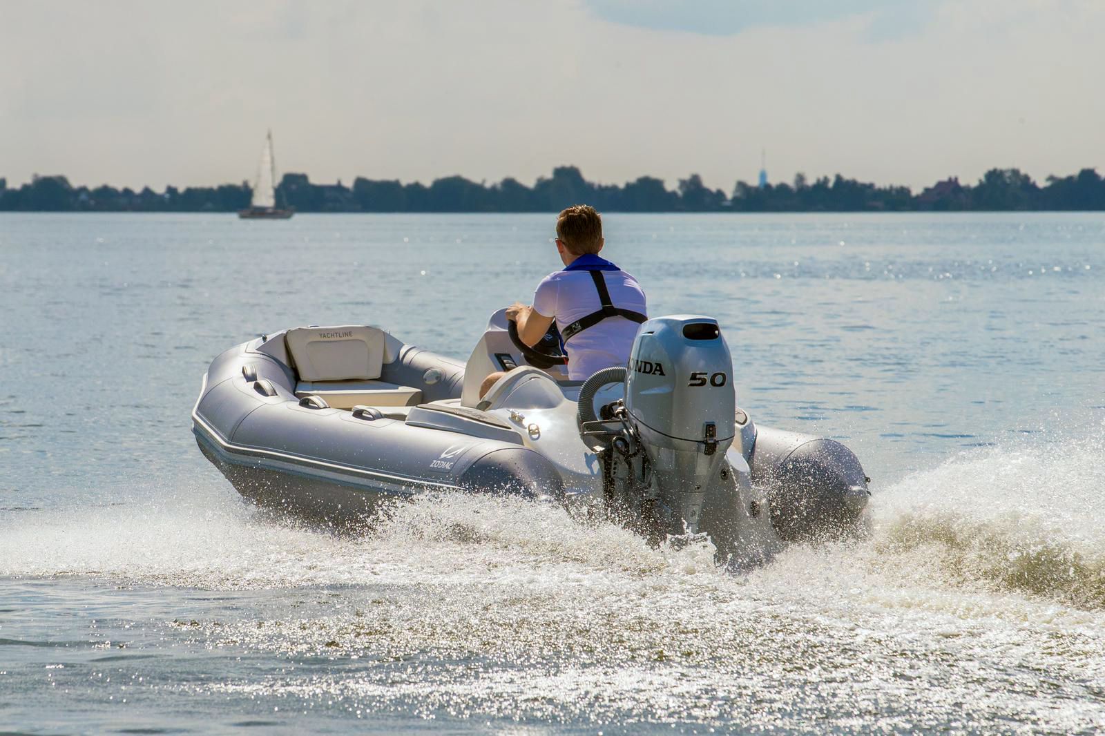 YACHTLINE 360 - Starship Yachts