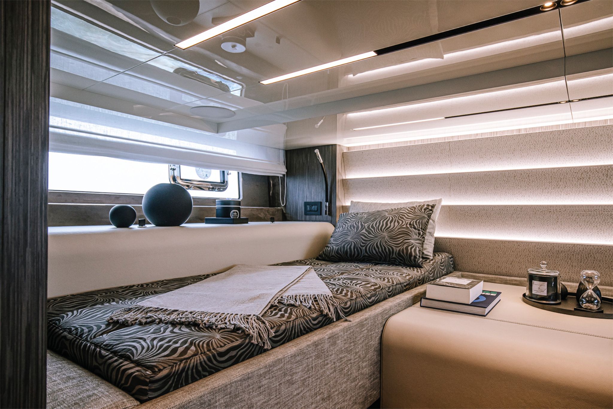 A46 Luxury Tender - Starship Yachts