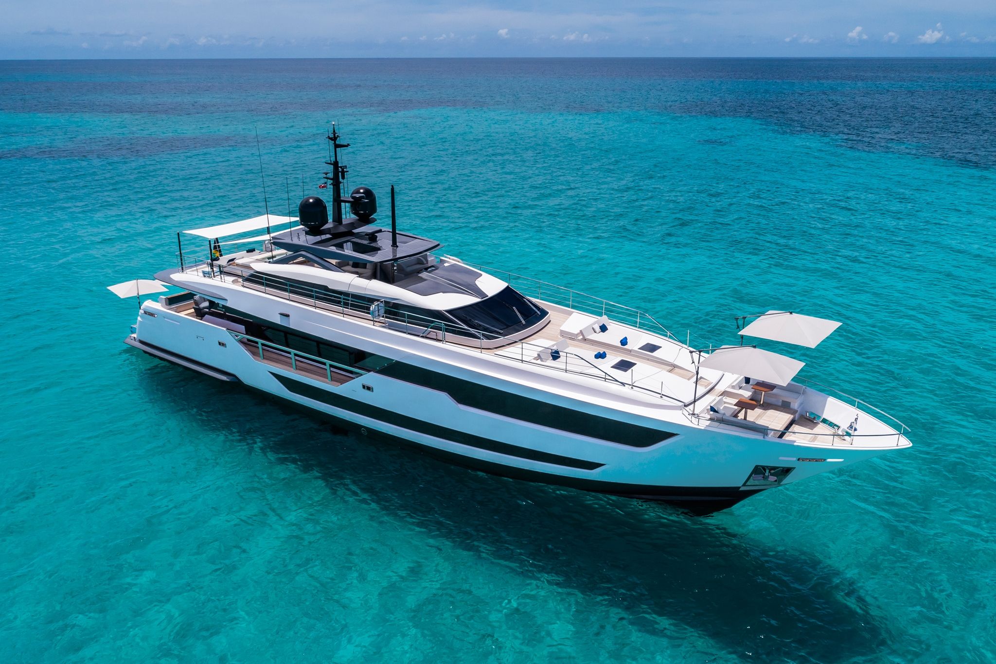 Customline 120’ - starshipyachts.com