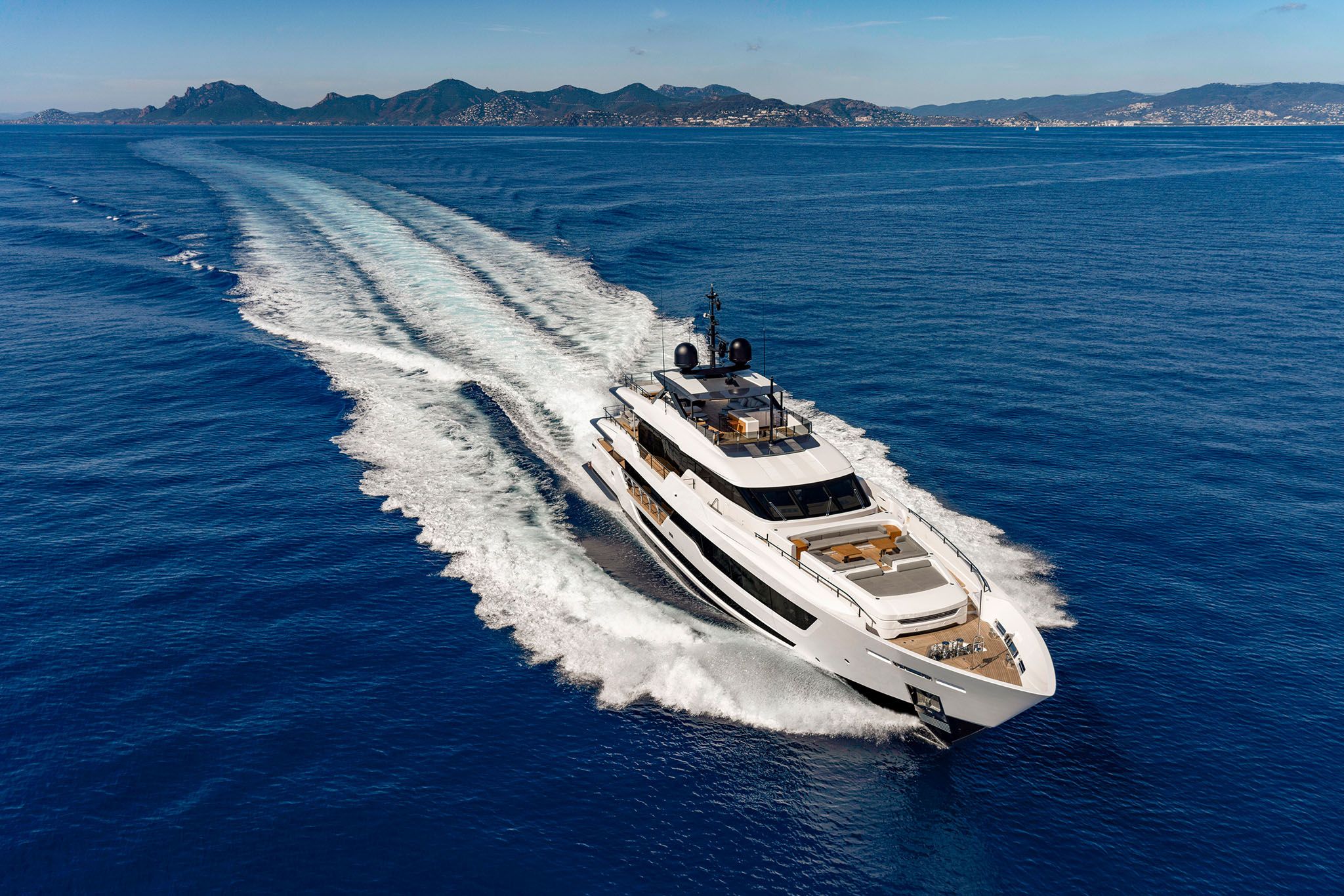 Customline 140’ - Starship Yachts