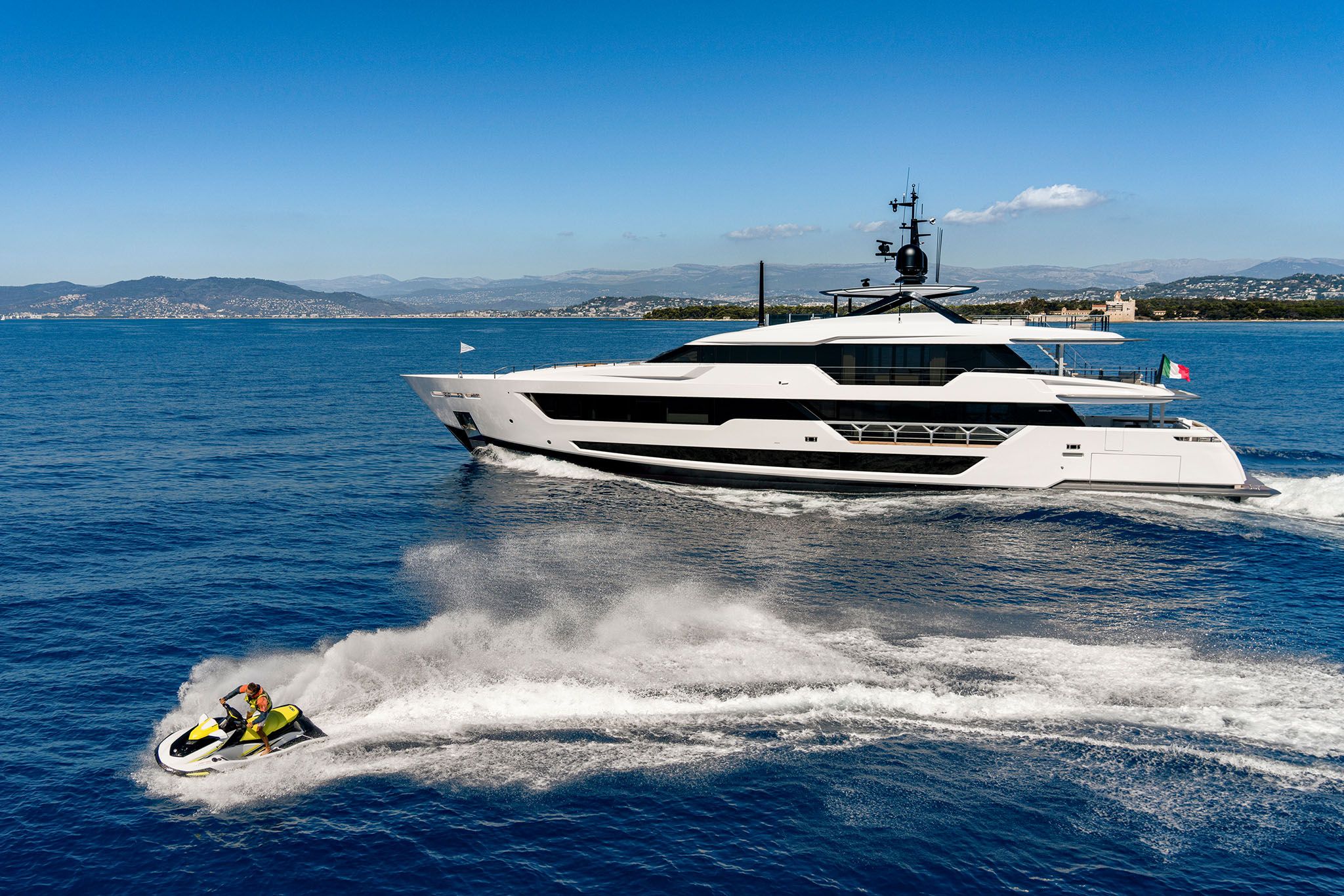 Customline 140’ - Starship Yachts