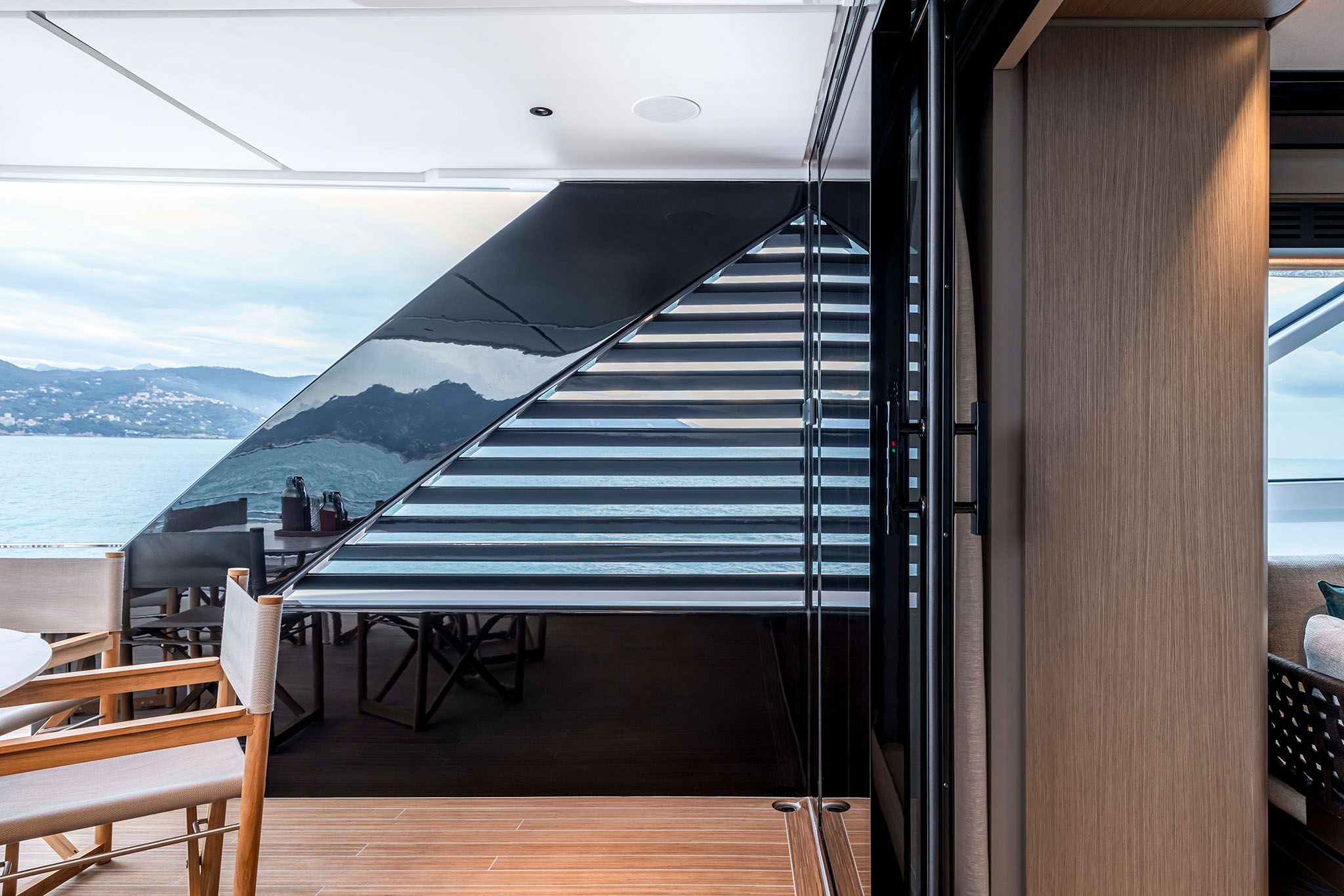 Ferretti Yachts Infynito 90 - Starship Yachts