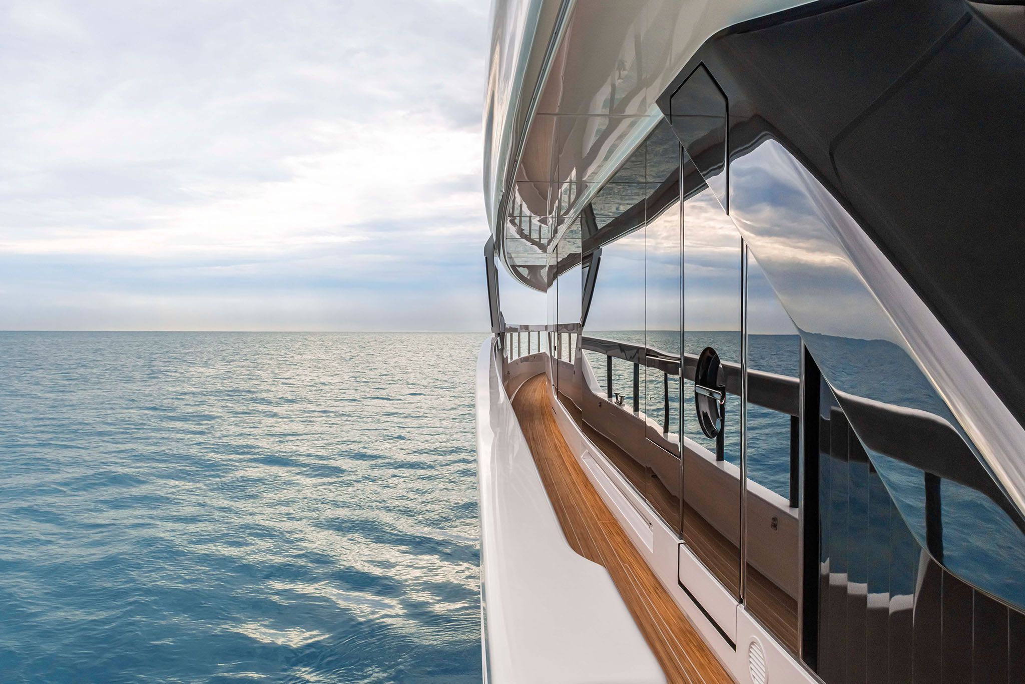 Ferretti Yachts Infynito 90 - Starship Yachts