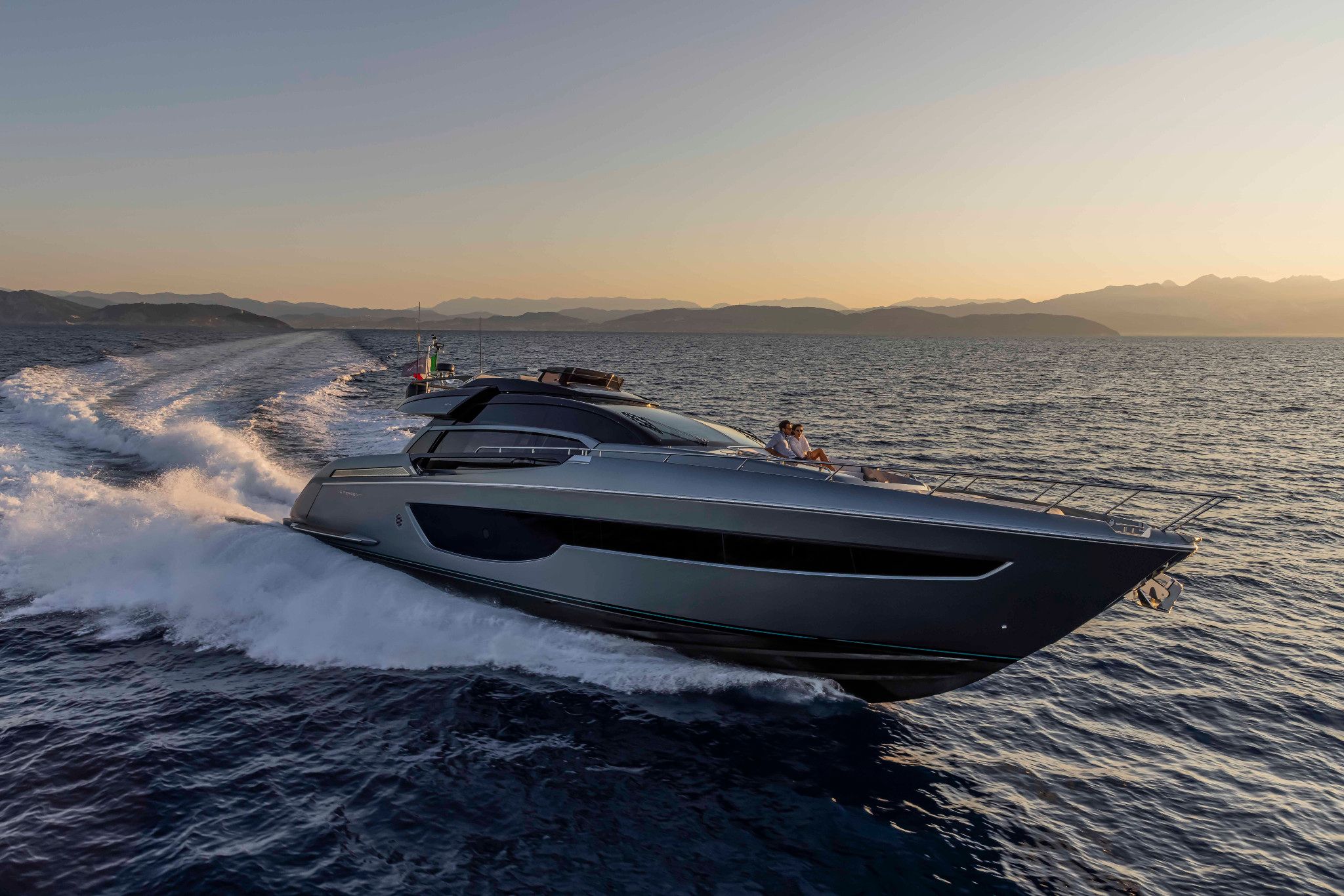 Riva 76′ Perseo Super - Starship Yachts