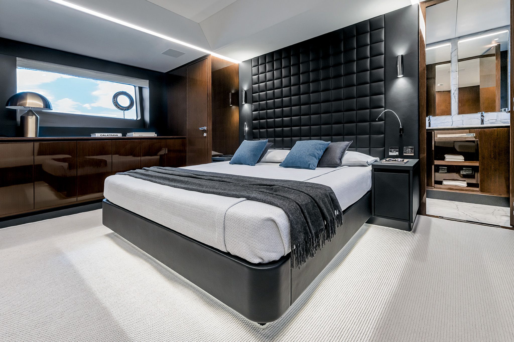 82’ Diva - Starship Yachts