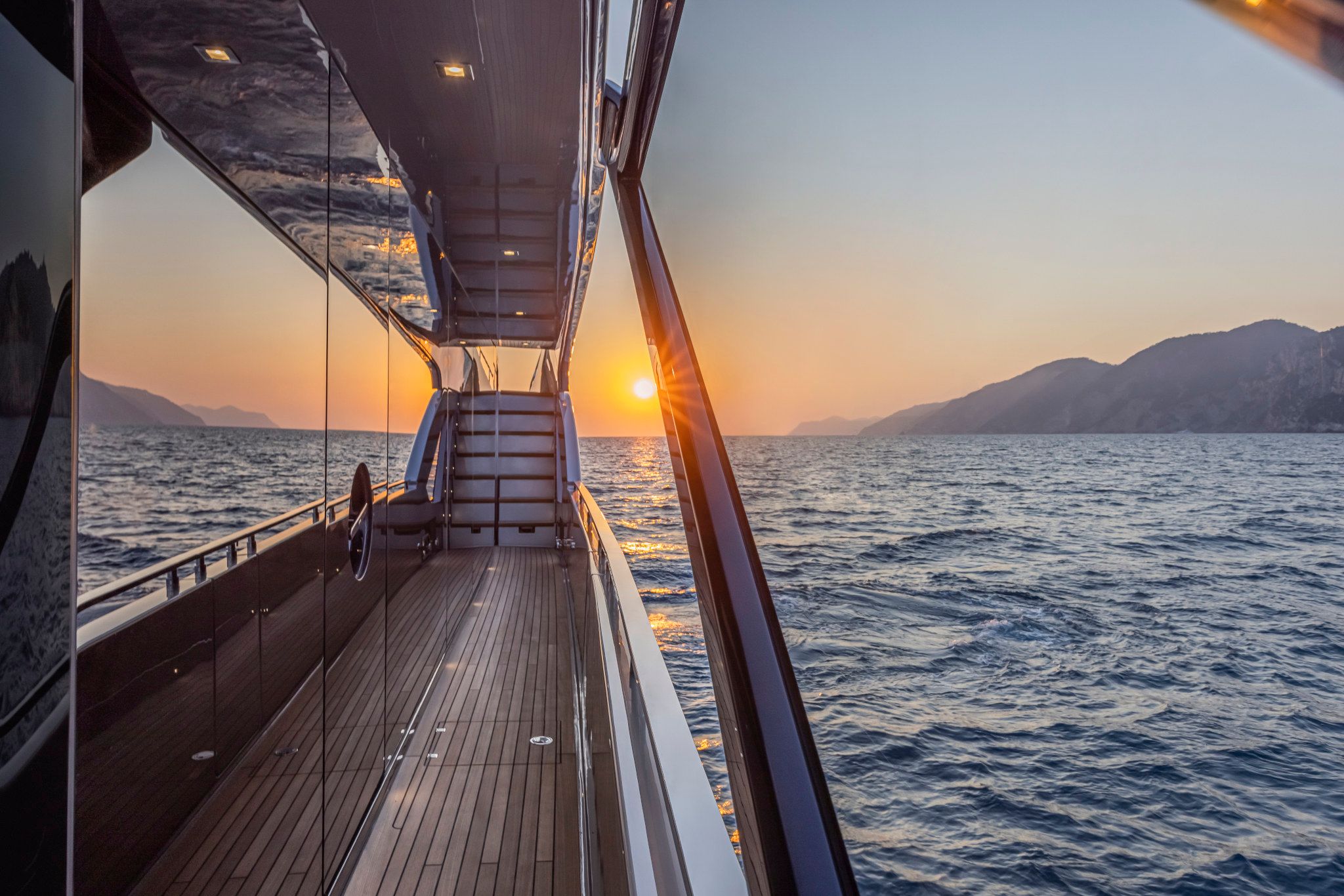 90’ Argo - Starship Yachts