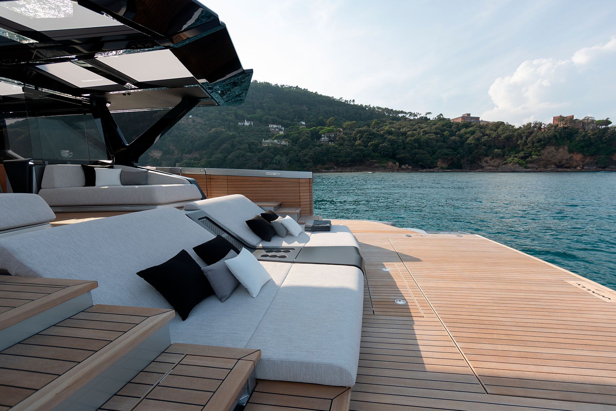 Wallywhy 100 - Starship Yachts