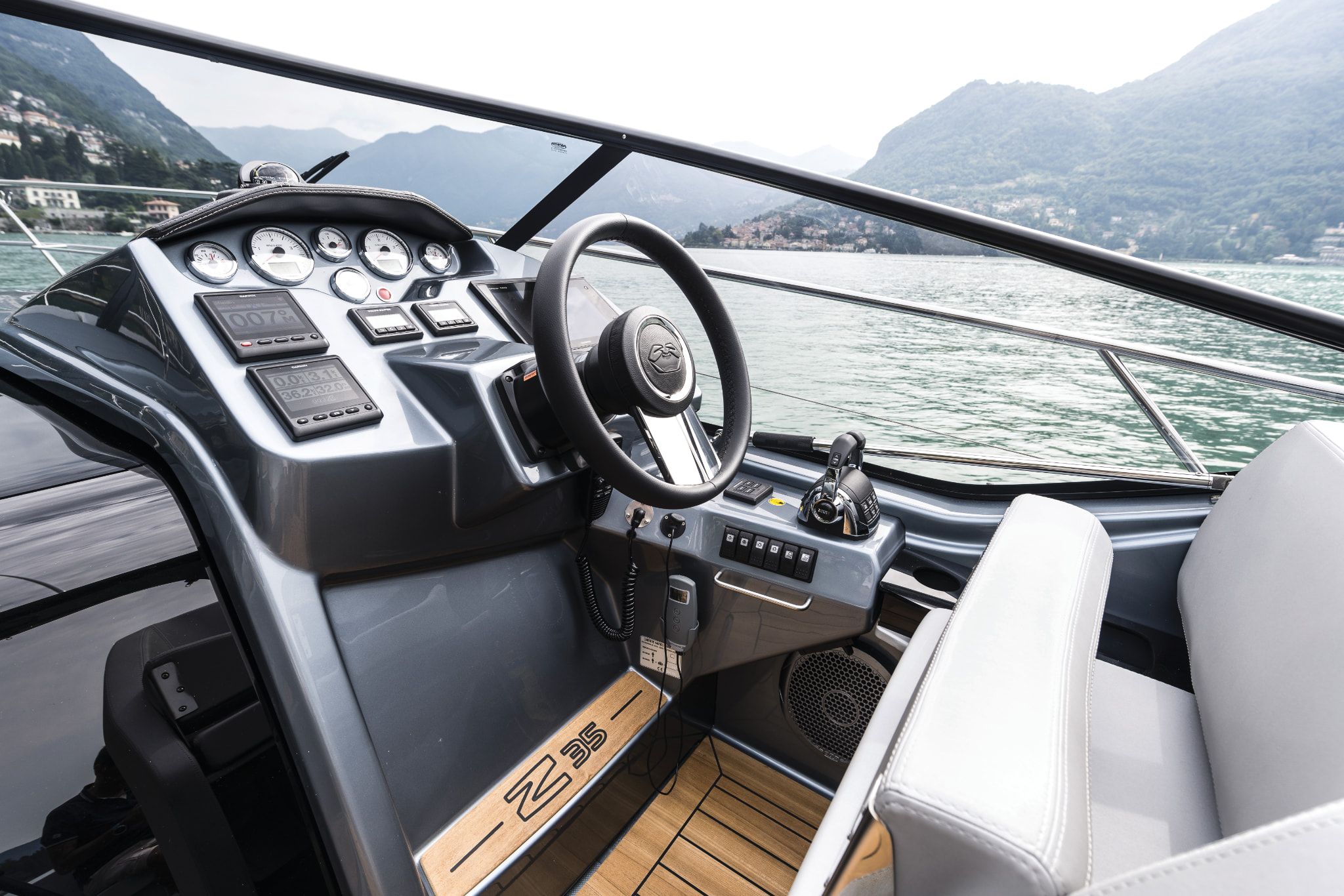 Z35 - Starship Yachts