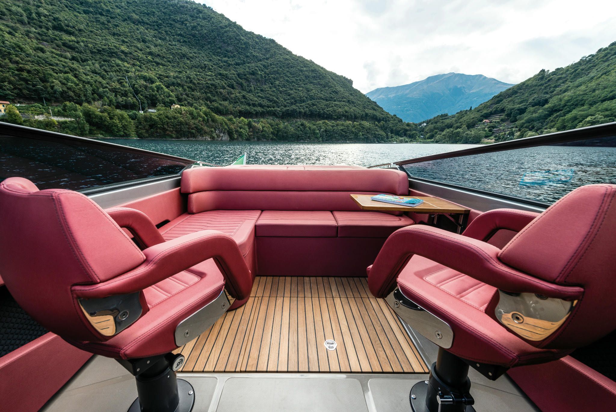 E26 Classic - Starship Yachts