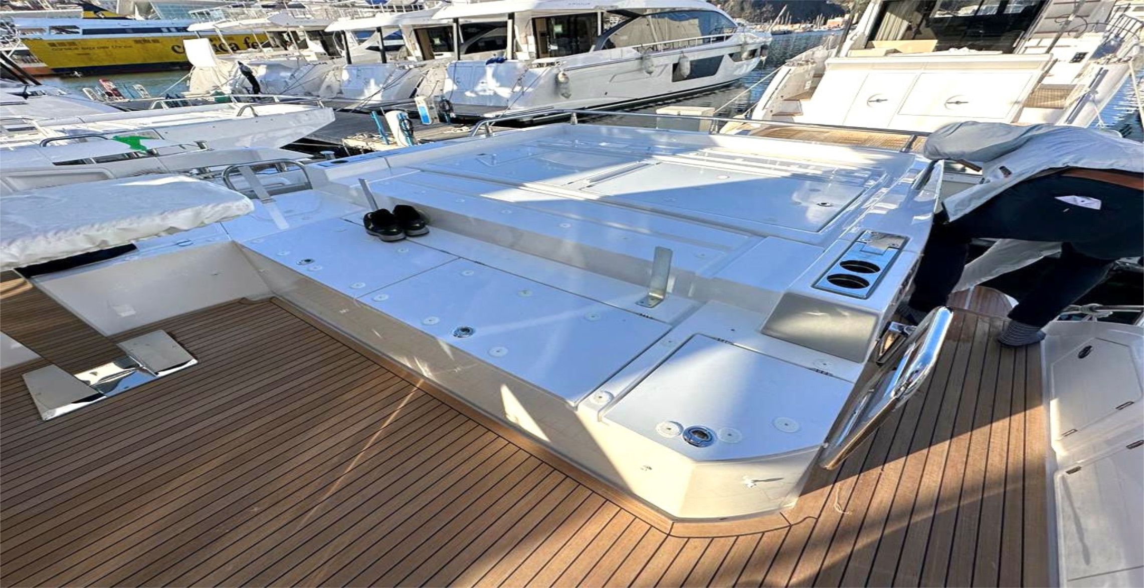 AZIMUT S6 Sportfly - Starship Yachts