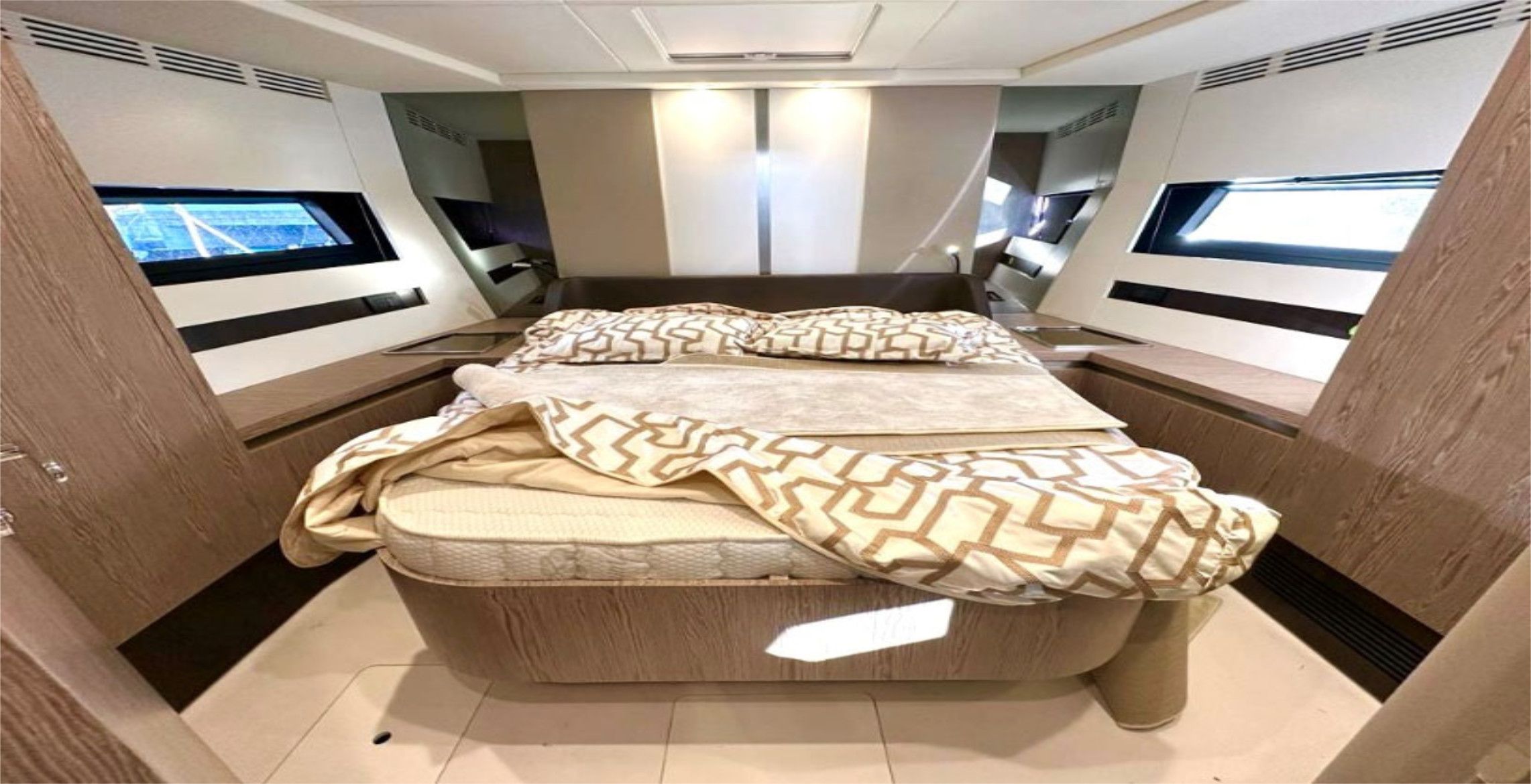 AZIMUT S6 Sportfly - Starship Yachts