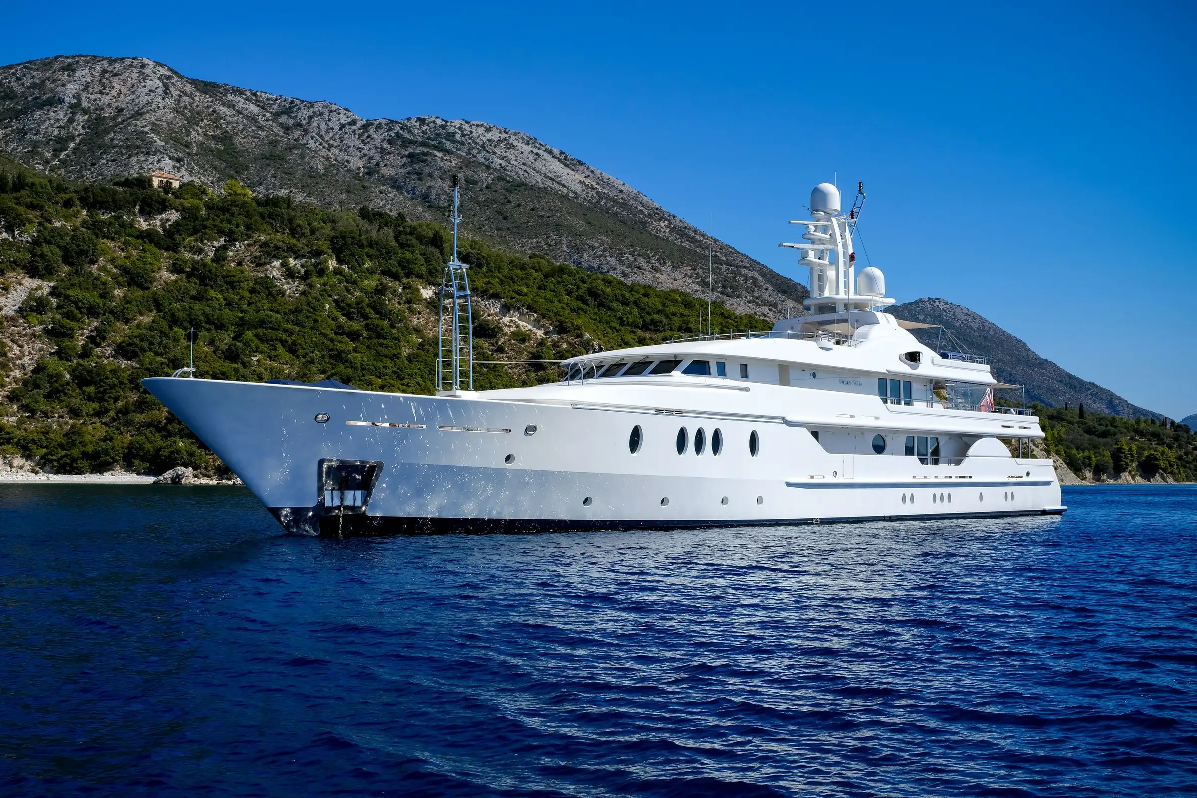 DEJA TOO - starshipyachts.com